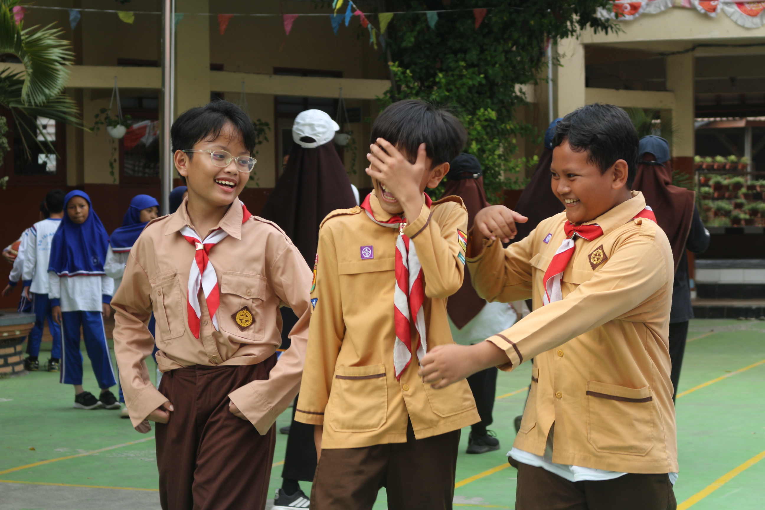 Yayasan Annur - Sekolah Menengah Atas Unggulan